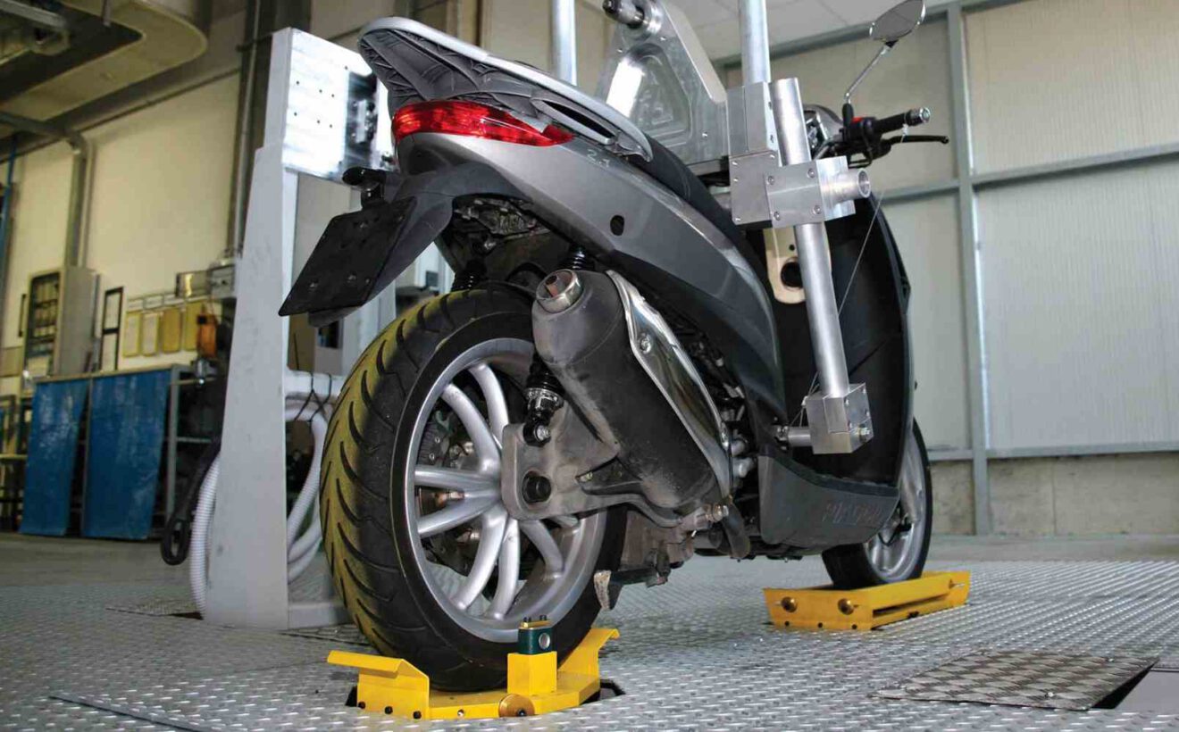 Model 320 Tire-coupled Road Simulator - Simton